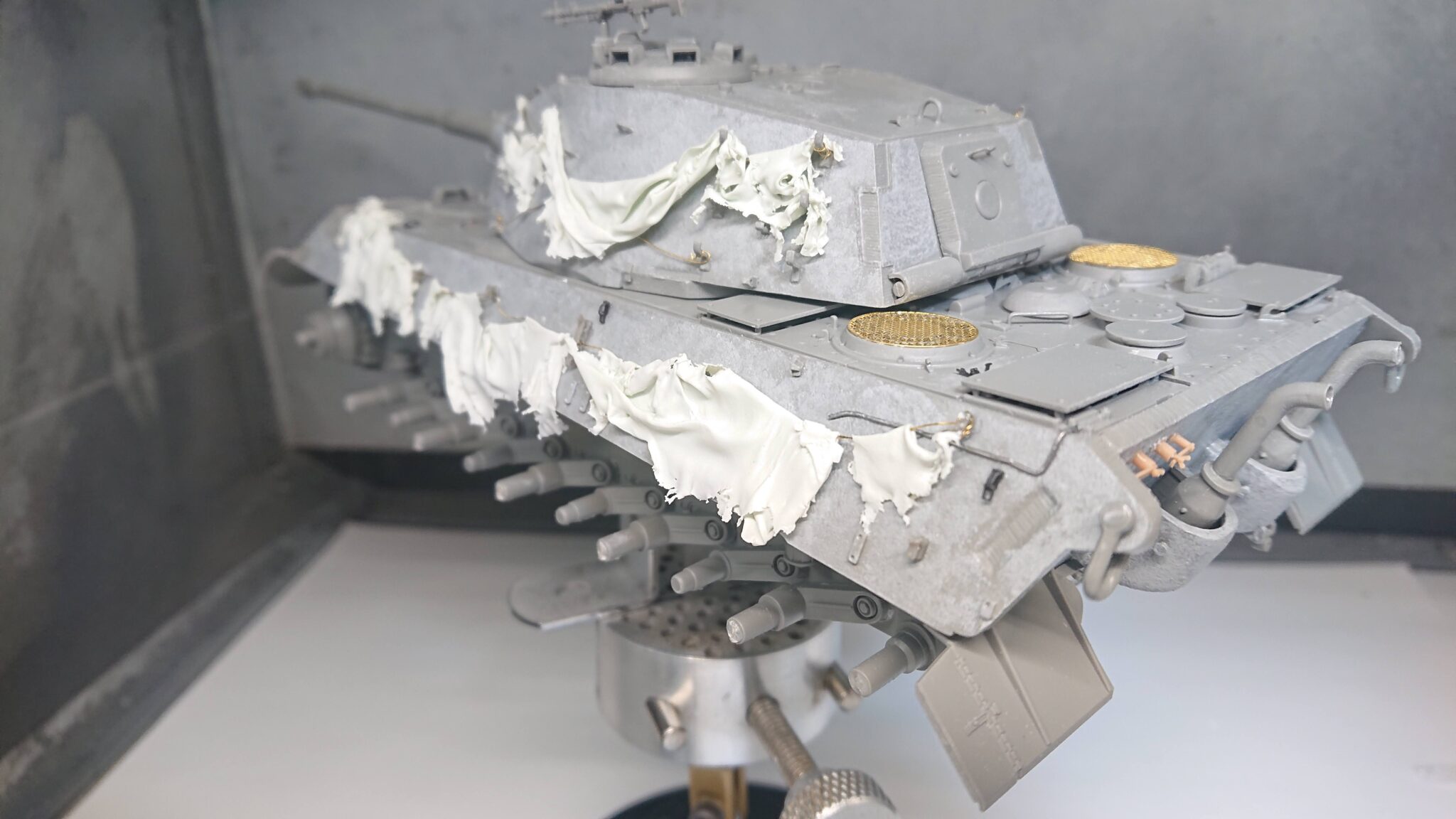 1/35 TAKOM KING TIGER LATE + Panzerartタコム キングタイガー 後期型 + Panzerart ドイツ国防 ...