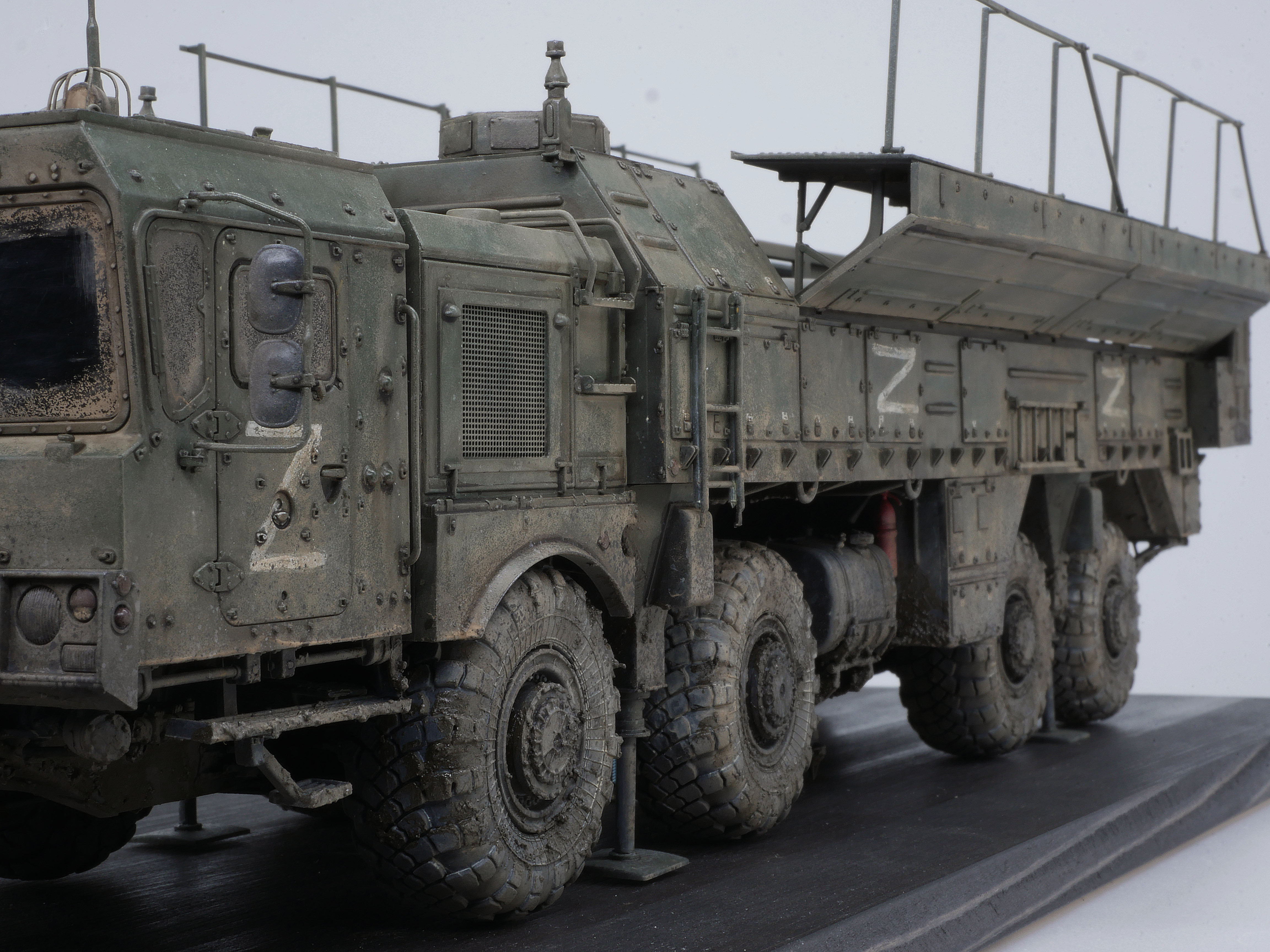 制作依頼品 1/35 TRUMPETER 9K720 Iskander-M トランぺッター イスカンデル - Rockken Model ...