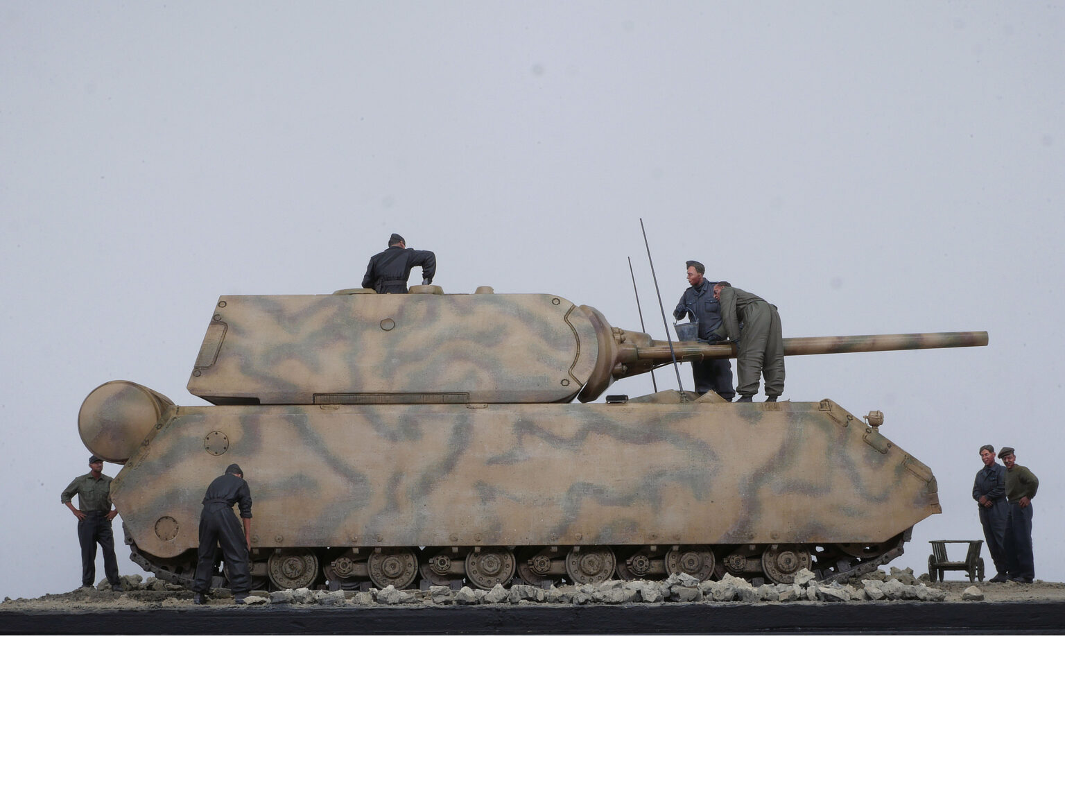 制作依頼品 1/35 TAKOM MAUS V2 タコム マウス V2 - Rockken Model プラモデル 完成品 画像 置場